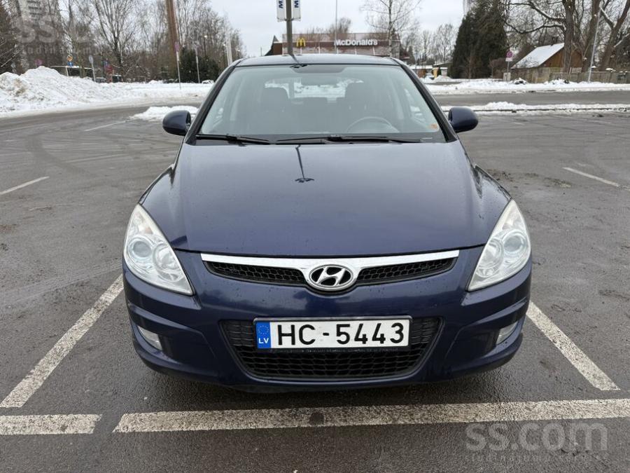 Zils Hyundai i30 2008 Rīga, ar dzinēja tilpumu 1.60 L un nobraukumu 277 tūkst. km par 2300 €, foto 2 vietnē AUTOMOTO.COM.LV