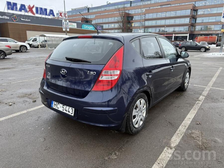 Zils Hyundai i30 2008 Rīga, ar dzinēja tilpumu 1.60 L un nobraukumu 277 tūkst. km par 2300 €, foto 4 vietnē AUTOMOTO.COM.LV