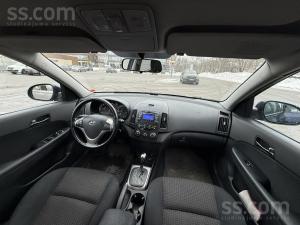 Zils Hyundai i30 2008 Rīga, ar dzinēja tilpumu 1.60 L un nobraukumu 277 tūkst. km par 2300 €, foto 7 vietnē AUTOMOTO.COM.LV