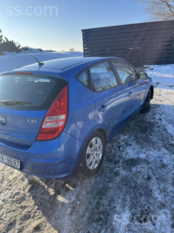 Zils Hyundai i30 2008 Rīga, ar dzinēja tilpumu 1.60 L un nobraukumu 312 tūkst. km par 2650 €, foto 7 vietnē AUTOMOTO.COM.LV