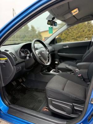 Blue Hyundai i30 2008 in Riga, with an engine capacity of 1.60 L and mileage of 197 thousand km for 1900 €, photo 10 on AUTOMOTO.COM.LV