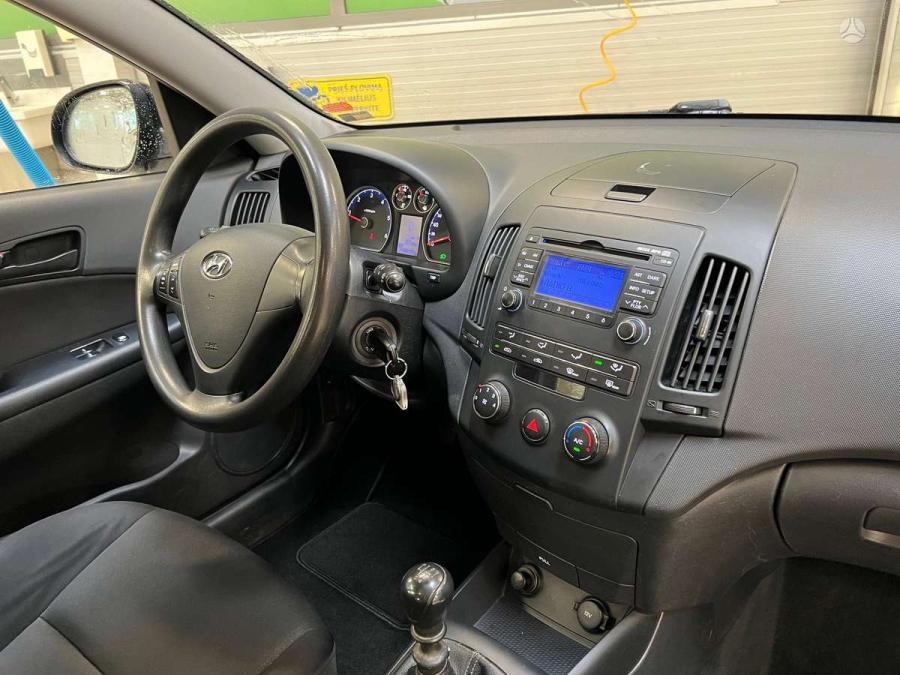 Zils Hyundai i30 2008 Viļņa, ar dzinēja tilpumu 1.58 L un nobraukumu 348 tūkst. km par 1499 €, foto 17 vietnē AUTOMOTO.COM.LV