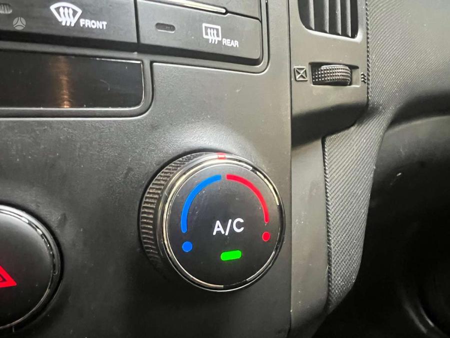 Zils Hyundai i30 2008 Viļņa, ar dzinēja tilpumu 1.58 L un nobraukumu 348 tūkst. km par 1499 €, foto 29 vietnē AUTOMOTO.COM.LV