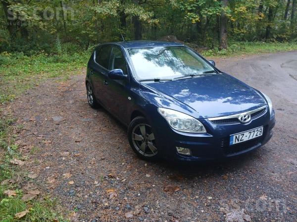 Zils Hyundai i30 2008 Rīga, ar dzinēja tilpumu 1.60 L un nobraukumu 190 tūkst. km par 1800 €, foto 1 vietnē AUTOMOTO.COM.LV