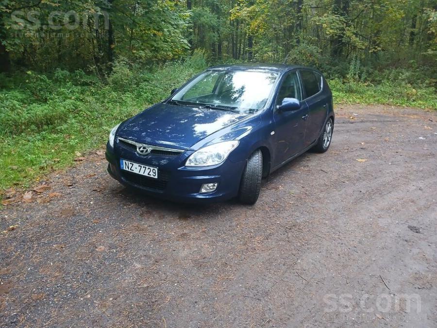 Blue Hyundai i30 2008 in Riga, with an engine capacity of 1.60 L and mileage of 190 thousand km for 1800 €, photo 3 on AUTOMOTO.COM.LV