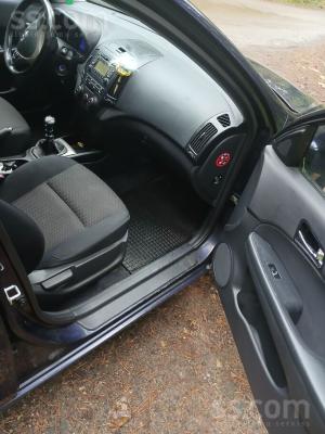 Blue Hyundai i30 2008 in Riga, with an engine capacity of 1.60 L and mileage of 190 thousand km for 1800 €, photo 7 on AUTOMOTO.COM.LV