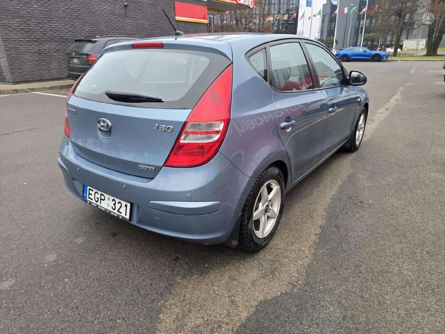 Zils Hyundai i30 2009 Viļņa, ar dzinēja tilpumu 1.58 L un nobraukumu 170 tūkst. km par 2800 €, foto 3 vietnē AUTOMOTO.COM.LV