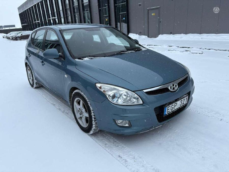 Zils Hyundai i30 2009 Viļņa, ar dzinēja tilpumu 1.58 L un nobraukumu 170 tūkst. km par 2700 €, foto 1 vietnē AUTOMOTO.COM.LV