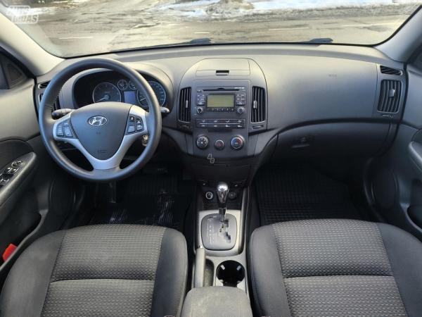 Blue Hyundai i30 2009 in Kaunas, with an engine capacity of 1.60 L and mileage of 226 thousand km for 3750 €, photo 10 on AUTOMOTO.COM.LV