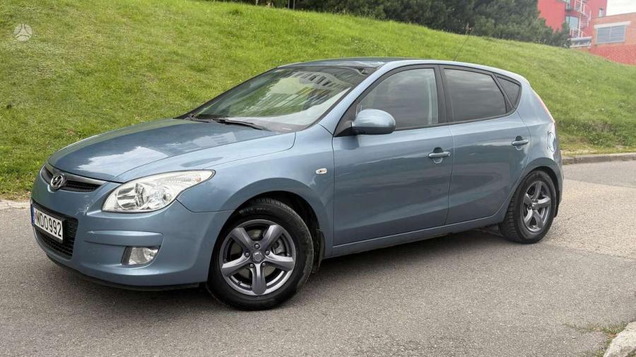 Синий Хендай i30 2009 в Вильнюс, объемом двигателя 1.60 л и пробегом 199 тыс. км за 3300 €, фото 3 на AUTOMOTO.COM.LV