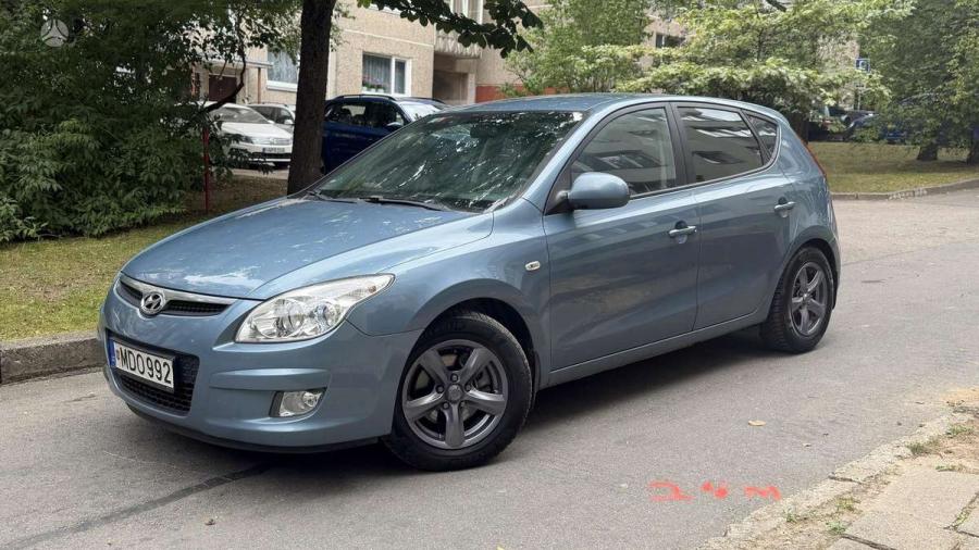 Синий Хендай i30 2009 в Вильнюс, объемом двигателя 1.60 л и пробегом 199 тыс. км за 3300 €, фото 4 на AUTOMOTO.COM.LV