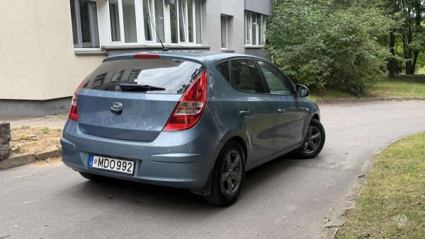 Zils Hyundai i30 2009 Viļņa, ar dzinēja tilpumu 1.60 L un nobraukumu 199 tūkst. km par 3300 €, foto 8 vietnē AUTOMOTO.COM.LV