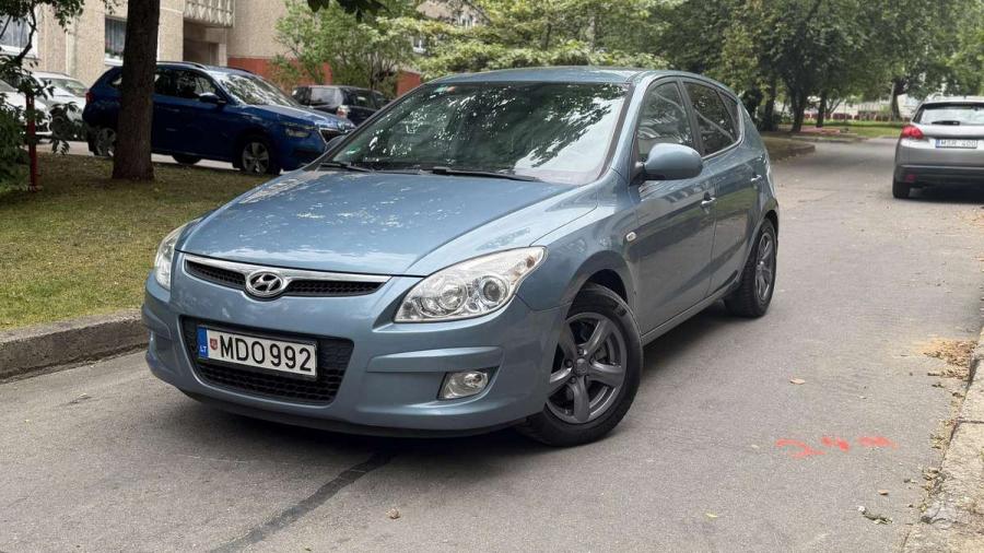 Синий Хендай i30 2009 в Вильнюс, объемом двигателя 1.60 л и пробегом 200 тыс. км за 3200 €, фото 1 на AUTOMOTO.COM.LV