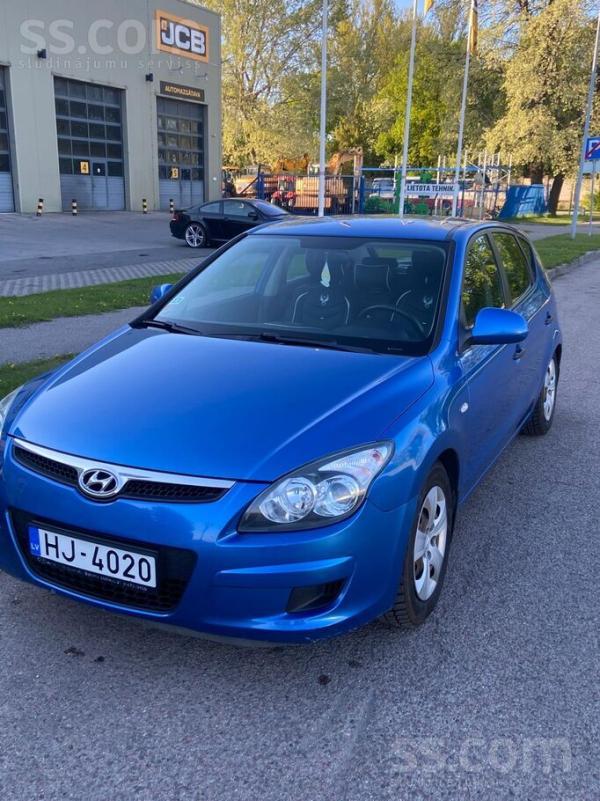 Синий Хендай i30 2009 в Рига, объемом двигателя 1.40 л и пробегом 180 тыс. км за 1600 €, фото 6 на AUTOMOTO.COM.LV