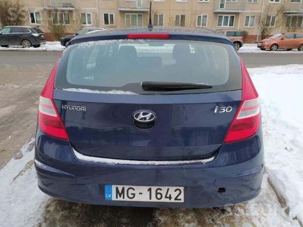 Zils Hyundai i30 2010 Rīga, ar dzinēja tilpumu 1.40 L un nobraukumu 148 tūkst. km par 3300 €, foto 3 vietnē AUTOMOTO.COM.LV