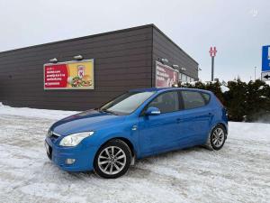 Blue Hyundai i30 2010 in Kaunas, with an engine capacity of 1.58 L and mileage of 333 thousand km for 2300 €, photo  on AUTOMOTO.COM.LV