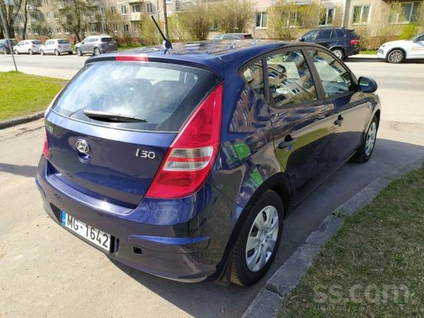 Синий Хендай i30 2010 в Рига, объемом двигателя 1.40 л и пробегом 148 тыс. км за 3400 €, фото 2 на AUTOMOTO.COM.LV