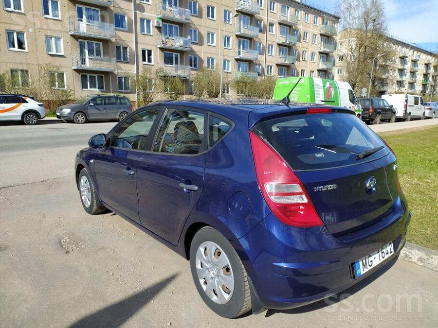 Blue Hyundai i30 2010 in Riga, with an engine capacity of 1.40 L and mileage of 148 thousand km for 3400 €, photo 4 on AUTOMOTO.COM.LV