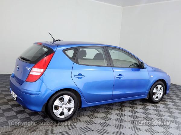 Синий Хендай i30 2010 в Таллин, объемом двигателя 1.40 л и пробегом 92 тыс. км за 2499 €, фото 3 на AUTOMOTO.COM.LV