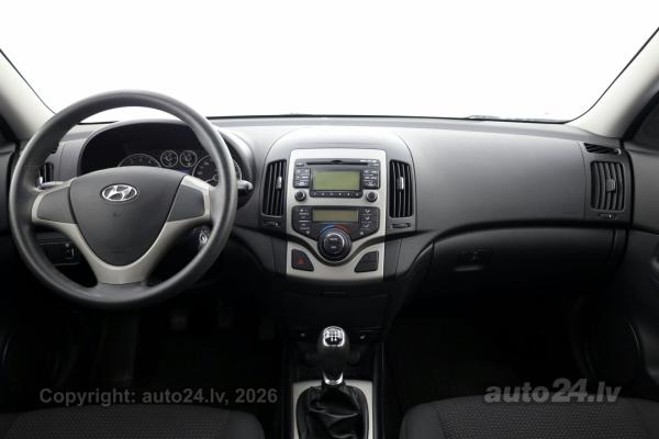 Синий Хендай i30 2010 в Таллин, объемом двигателя 1.40 л и пробегом 92 тыс. км за 2499 €, фото 5 на AUTOMOTO.COM.LV