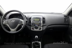 Zils Hyundai i30 2010 Tallina, ar dzinēja tilpumu 1.40 L un nobraukumu 92 tūkst. km par 2499 €, foto 6 vietnē AUTOMOTO.COM.LV