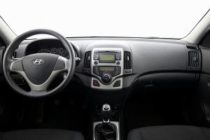 Синий Хендай i30 2010 в Таллин, объемом двигателя 1.40 л и пробегом 92 тыс. км за 2499 €, фото 6 на AUTOMOTO.COM.LV