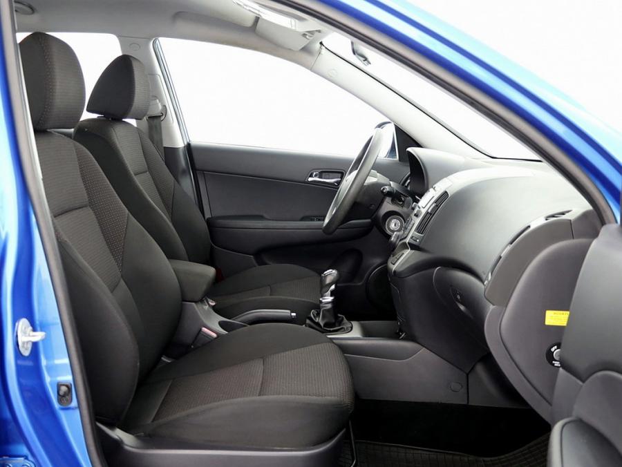 Синий Хендай i30 2010 в Таллин, объемом двигателя 1.40 л и пробегом 92 тыс. км за 2499 €, фото 14 на AUTOMOTO.COM.LV