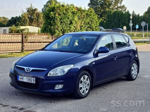 Zils Hyundai i30 2010 Rīga, ar dzinēja tilpumu 1.60 L un nobraukumu 0 tūkst. km par 2690 €, foto 1 vietnē AUTOMOTO.COM.LV