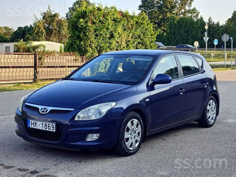 Zils Hyundai i30 2010 Rīga, ar dzinēja tilpumu 1.60 L un nobraukumu 0 tūkst. km par 2690 €, foto 1 vietnē AUTOMOTO.COM.LV