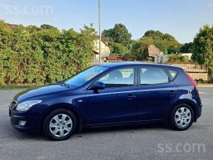 Zils Hyundai i30 2010 Rīga, ar dzinēja tilpumu 1.60 L un nobraukumu 0 tūkst. km par 2690 €, foto 3 vietnē AUTOMOTO.COM.LV
