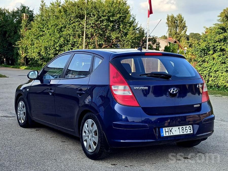 Zils Hyundai i30 2010 Rīga, ar dzinēja tilpumu 1.60 L un nobraukumu 0 tūkst. km par 2690 €, foto 4 vietnē AUTOMOTO.COM.LV