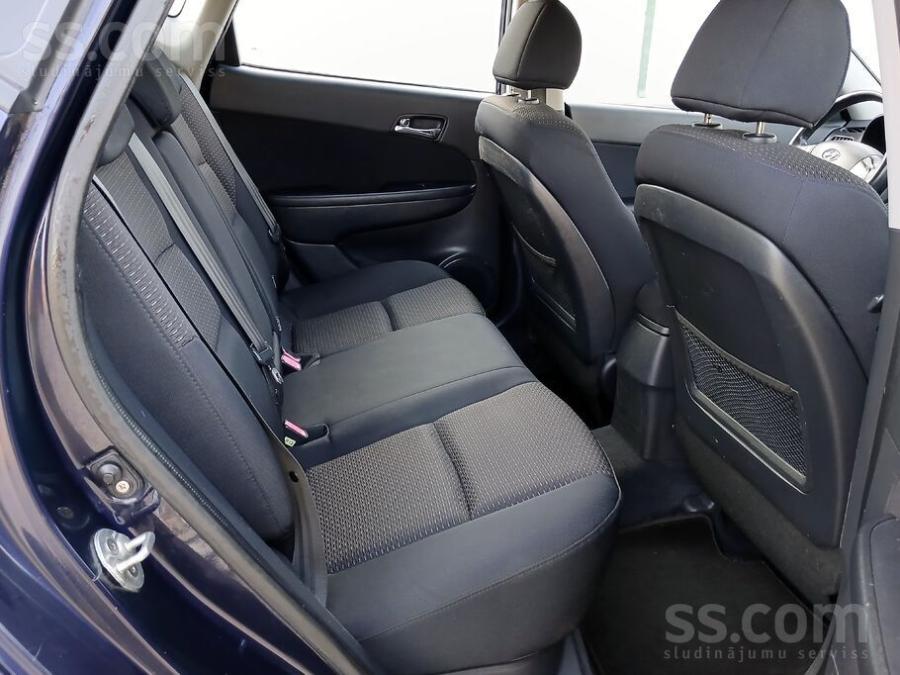 Zils Hyundai i30 2010 Rīga, ar dzinēja tilpumu 1.60 L un nobraukumu 0 tūkst. km par 2690 €, foto 9 vietnē AUTOMOTO.COM.LV