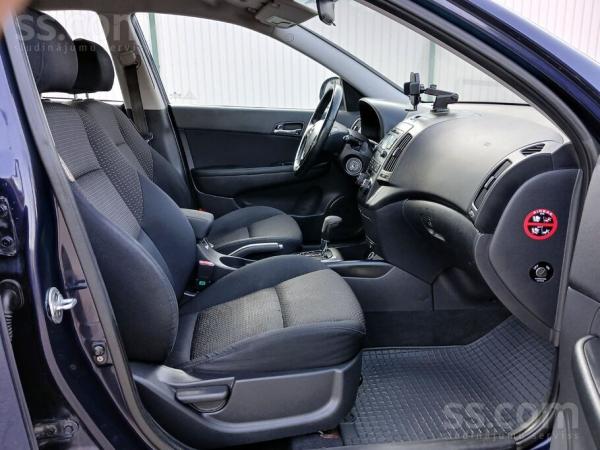 Blue Hyundai i30 2010 in Riga, with an engine capacity of 1.60 L and mileage of 0 thousand km for 2690 €, photo 10 on AUTOMOTO.COM.LV