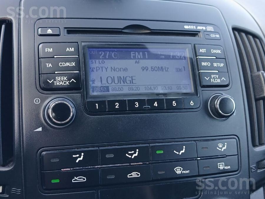 Zils Hyundai i30 2010 Rīga, ar dzinēja tilpumu 1.60 L un nobraukumu 0 tūkst. km par 2690 €, foto 16 vietnē AUTOMOTO.COM.LV