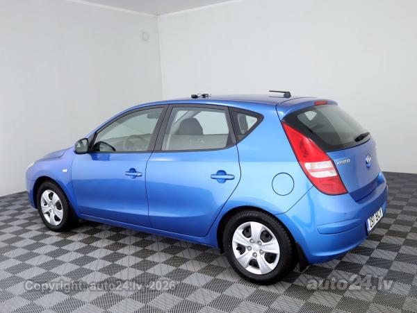 Hyundai i30 2010 Tallina vietnē Zils Hyundai i30 2010 Tallina, ar dzinēja tilpumu 1.60 L un nobraukumu 179 tūkst. km par 1999 €, foto 5 vietnē AUTOMOTO.COM.LV