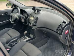 Blue Hyundai i30 2010 in Riga, with an engine capacity of 1.60 L and mileage of 0 thousand km for 2790 €, photo 8 on AUTOMOTO.COM.LV