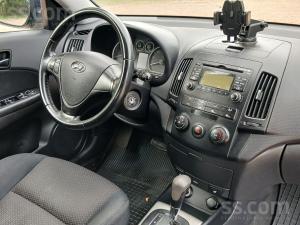 Blue Hyundai i30 2010 in Riga, with an engine capacity of 1.60 L and mileage of 0 thousand km for 2790 €, photo 10 on AUTOMOTO.COM.LV