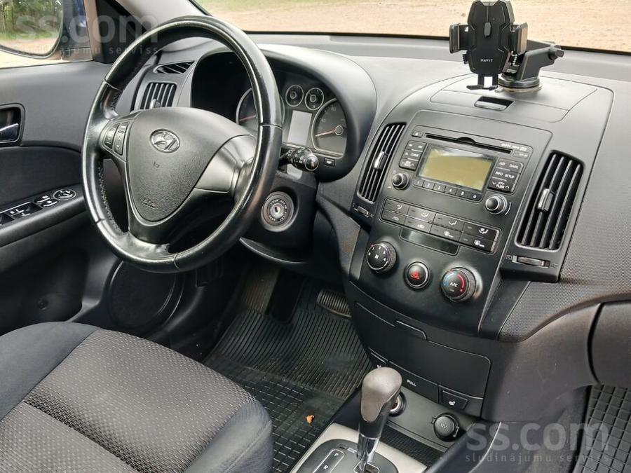 Blue Hyundai i30 2010 in Riga, with an engine capacity of 1.60 L and mileage of 0 thousand km for 2790 €, photo 10 on AUTOMOTO.COM.LV