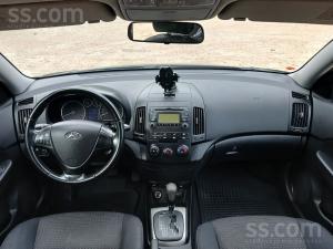 Blue Hyundai i30 2010 in Riga, with an engine capacity of 1.60 L and mileage of 0 thousand km for 2790 €, photo 12 on AUTOMOTO.COM.LV