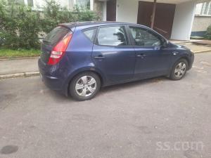 Zils Hyundai i30 2010 Rīga, ar dzinēja tilpumu 1.60 L un nobraukumu 350 tūkst. km par 1000 €, foto  vietnē AUTOMOTO.COM.LV