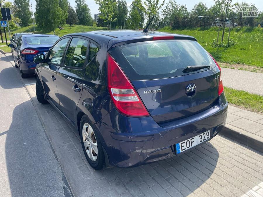 Zils Hyundai i30 2011 Viļņa, ar dzinēja tilpumu 1.60 L un nobraukumu 250 tūkst. km par 1450 €, foto 4 vietnē AUTOMOTO.COM.LV
