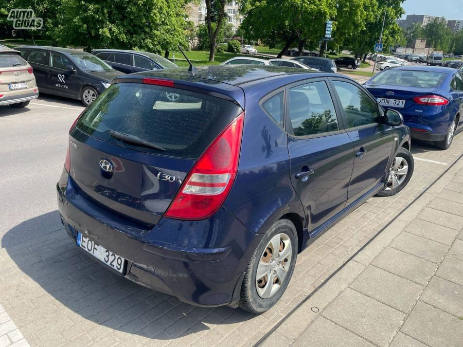 Zils Hyundai i30 2011 Viļņa, ar dzinēja tilpumu 1.60 L un nobraukumu 250 tūkst. km par 1450 €, foto 5 vietnē AUTOMOTO.COM.LV