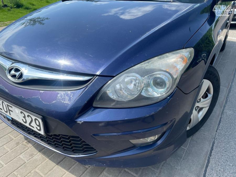 Zils Hyundai i30 2011 Viļņa, ar dzinēja tilpumu 1.60 L un nobraukumu 250 tūkst. km par 1450 €, foto 12 vietnē AUTOMOTO.COM.LV