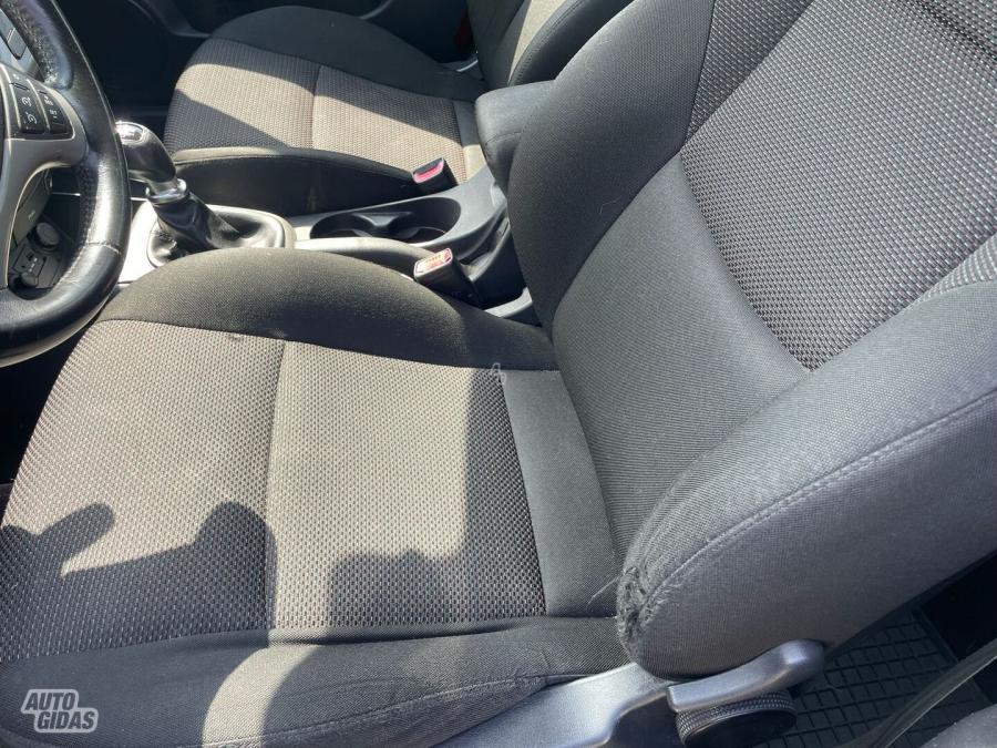 Zils Hyundai i30 2011 Viļņa, ar dzinēja tilpumu 1.60 L un nobraukumu 250 tūkst. km par 1450 €, foto 20 vietnē AUTOMOTO.COM.LV