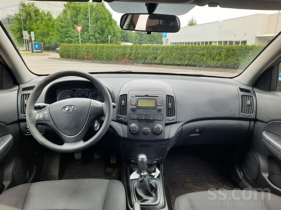 Синий Хендай i30 2011 в Рига, объемом двигателя 1.40 л и пробегом 310 тыс. км за 1100 €, фото 5 на AUTOMOTO.COM.LV