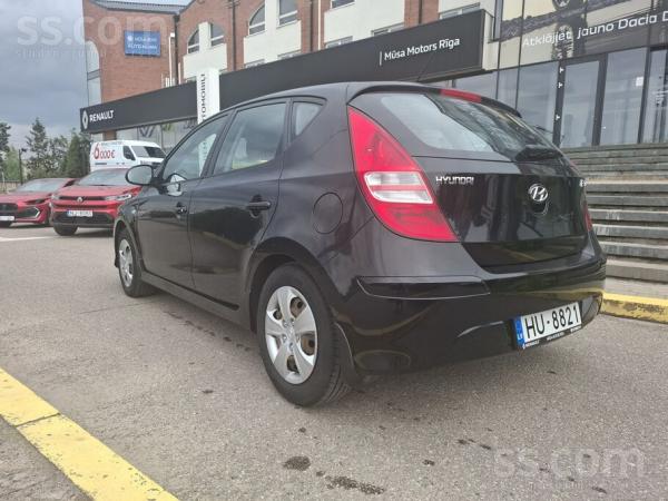 Синий Хендай i30 2011 в Рига, объемом двигателя 1.30 л и пробегом 217 тыс. км за 2500 €, фото 4 на AUTOMOTO.COM.LV