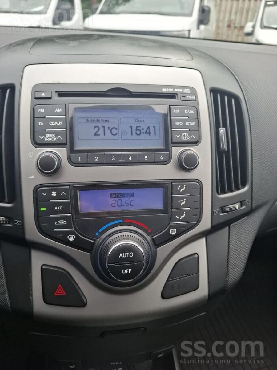 Синий Хендай i30 2011 в Рига, объемом двигателя 1.30 л и пробегом 217 тыс. км за 2500 €, фото 14 на AUTOMOTO.COM.LV