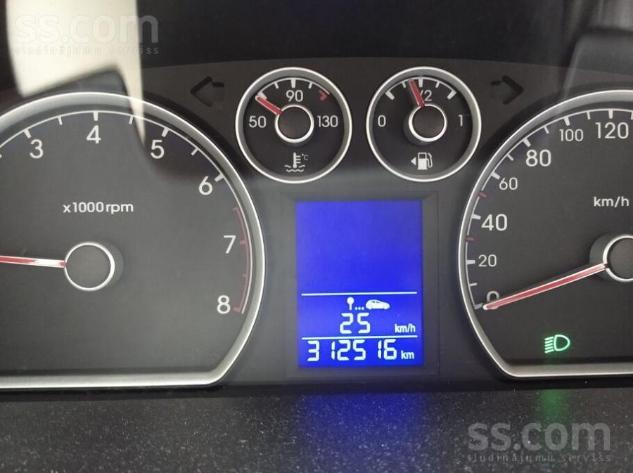 Blue Hyundai i30 2011 in Riga, with an engine capacity of 1.40 L and mileage of 313 thousand km for 1500 €, photo 6 on AUTOMOTO.COM.LV