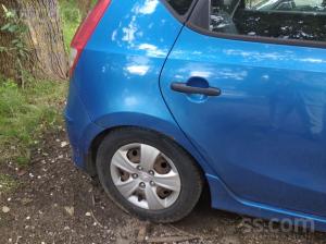 Blue Hyundai i30 2011 in Riga, with an engine capacity of 1.40 L and mileage of 313 thousand km for 1500 €, photo 12 on AUTOMOTO.COM.LV