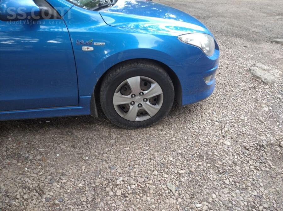 Blue Hyundai i30 2011 in Riga, with an engine capacity of 1.40 L and mileage of 313 thousand km for 1500 €, photo 13 on AUTOMOTO.COM.LV